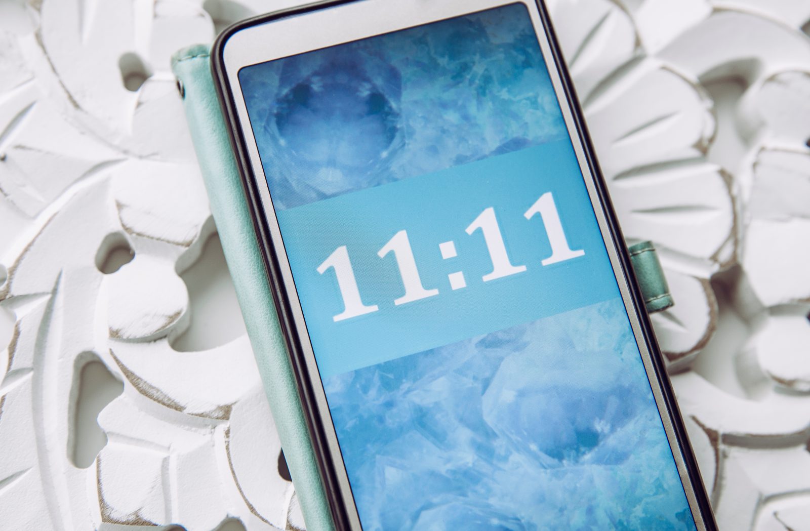 Engelszahl 1111 und ihre Bedeutung - Warum siehst du 11:11?