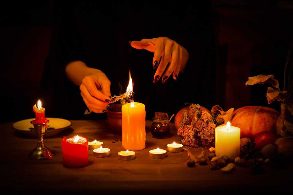 Pyrokinese: Lernen Sie, das Element Feuer zu kontrollieren