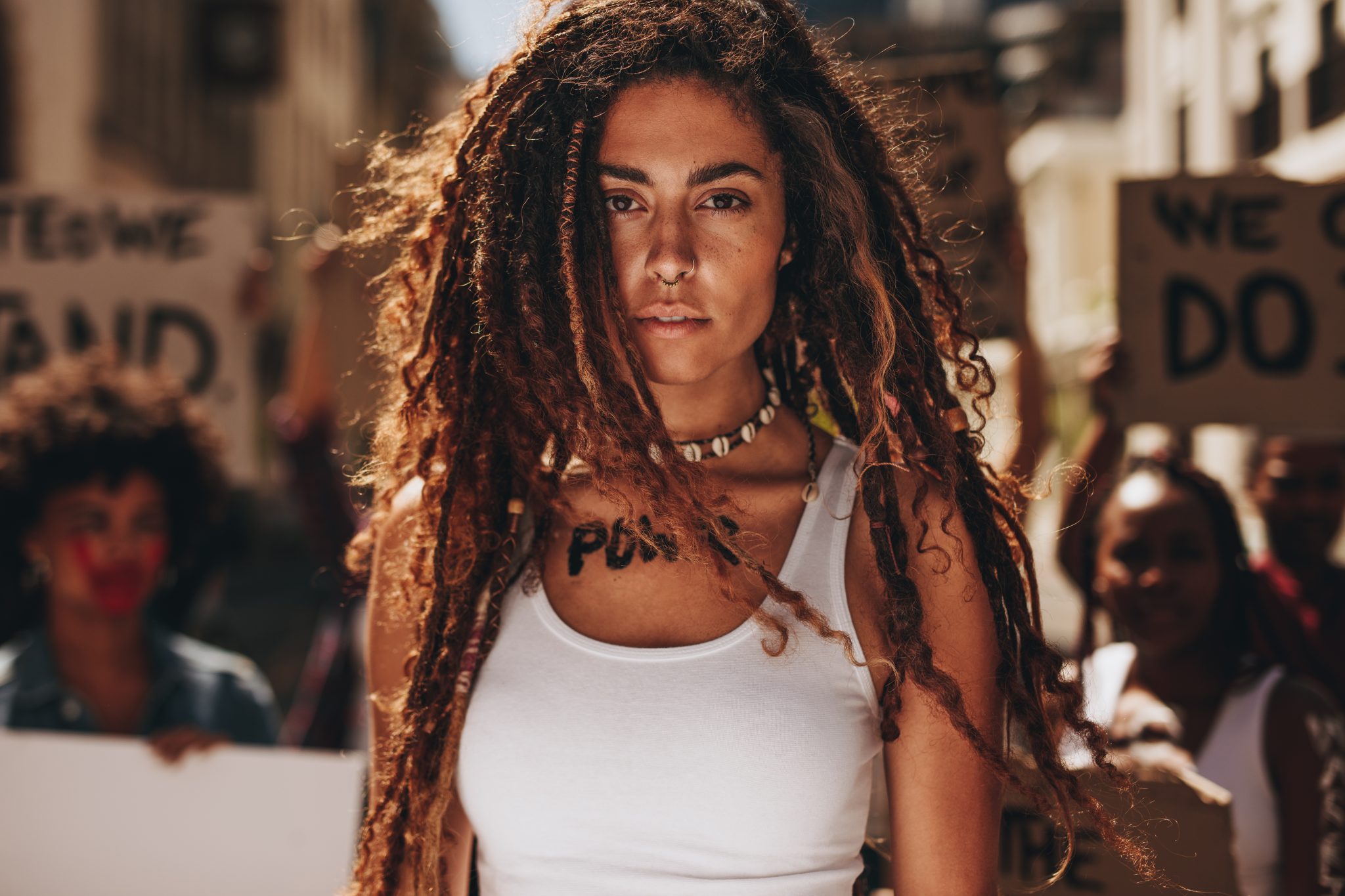 5 Zeichen, dass du eine starke Persönlichkeit hast, die manche Leute ...