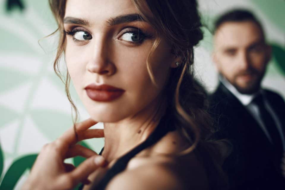 Dinge, die Männer in den ersten 6 Sekunden bemerken, wenn sie Sie sehen