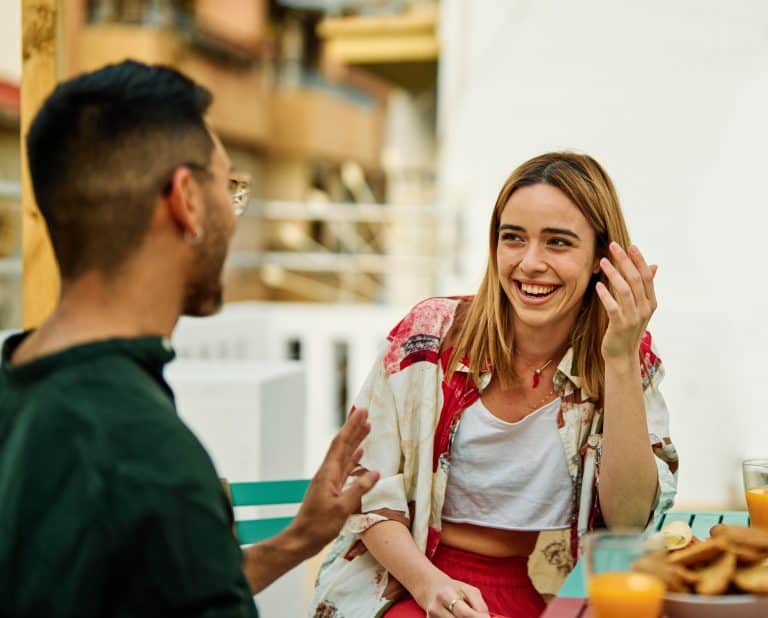 23 deutliche Zeichen, dass er dich heimlich mag